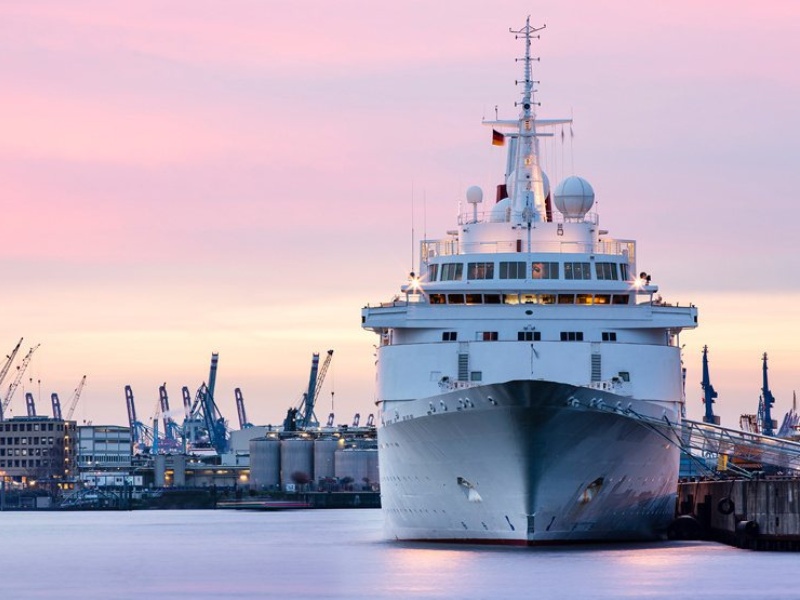 How does Arte Bunkering manage risks? - Maritime Professionals